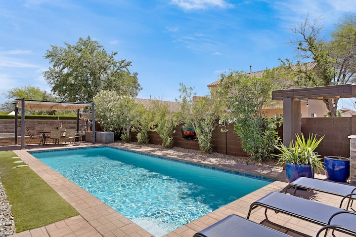 Family-friendly Tucson Oasis W/resort Backyard - Marana, AZ