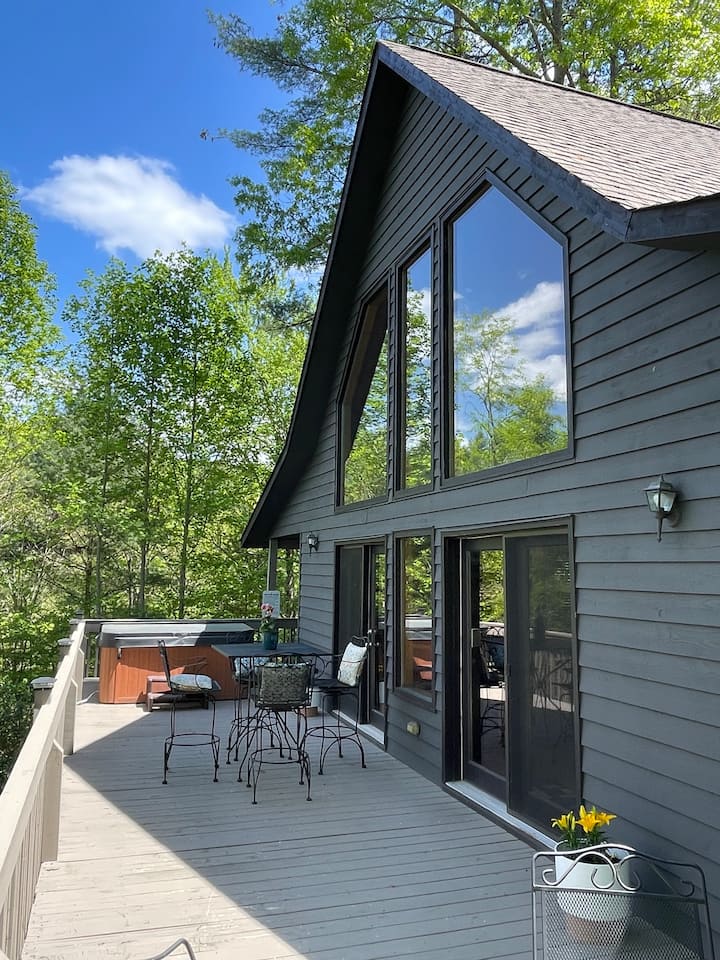 Mountain Chalet, Hot Tub, Gamerm & Close To Casino - Murphy, NC