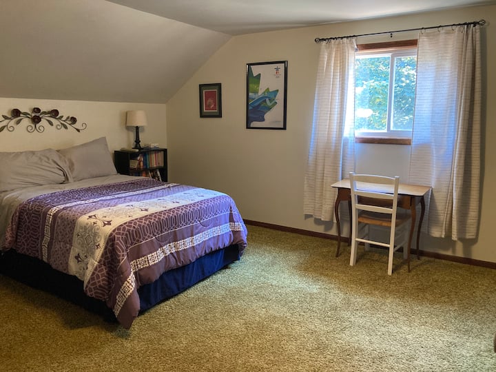 Quiet Beautiful 1 Bd/1 Bath Close To Granite Peak! - Wausau, WI
