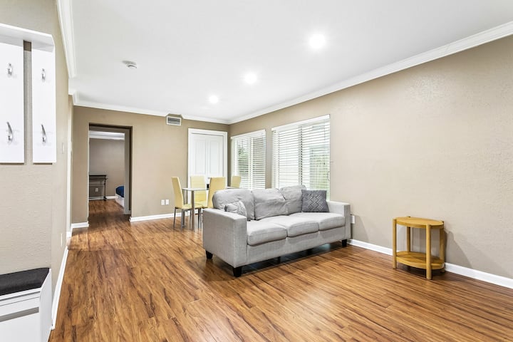 Lovely 1-bedroom Condo With Pool. - Metairie, LA