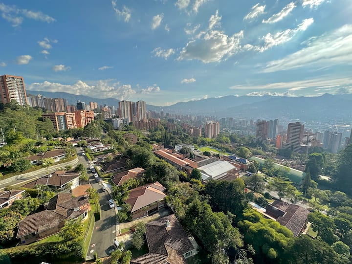 Elegant Poblado Stay • Luxury & Stunning Views - Medellín, Colombia