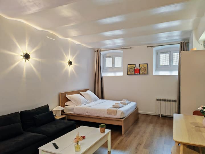 Cœur De Reims - 5min Gare - Calme & Tout ÉQuipé - Reims