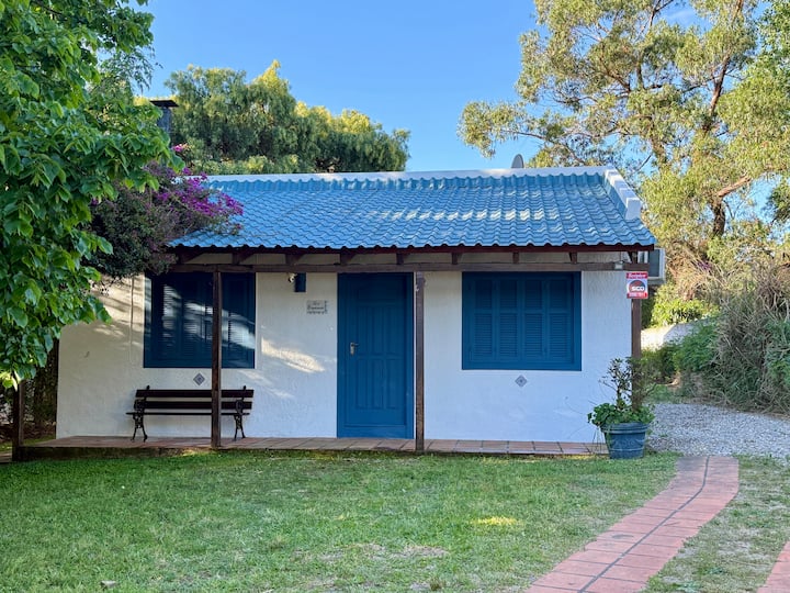 Casa Con Amplio Jardín, Parrillero Y Estufa A Leña - Uruguay