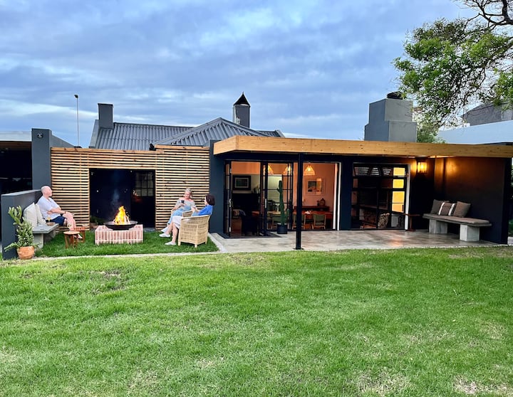 Great Location, Lovely Home - Hermanus