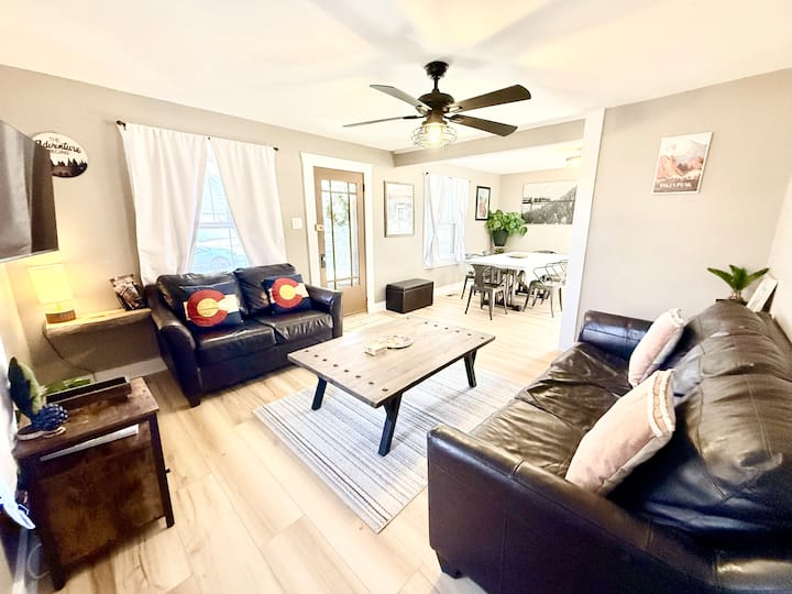 3bd Near Royal Gorge Railroad & Arkansas River - Colorado