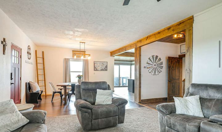 Seward/lincoln – Hottub, Pool, Sauna & Fire Pit - Nebraska