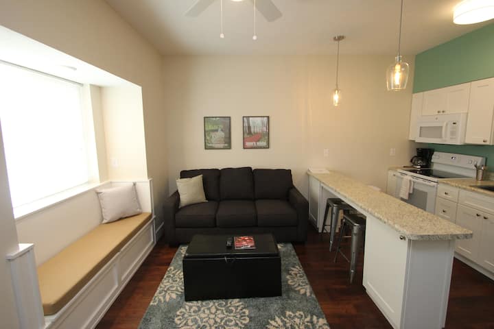 Fully Equipped 2 Bedroom With Amenities - Brown County, IN