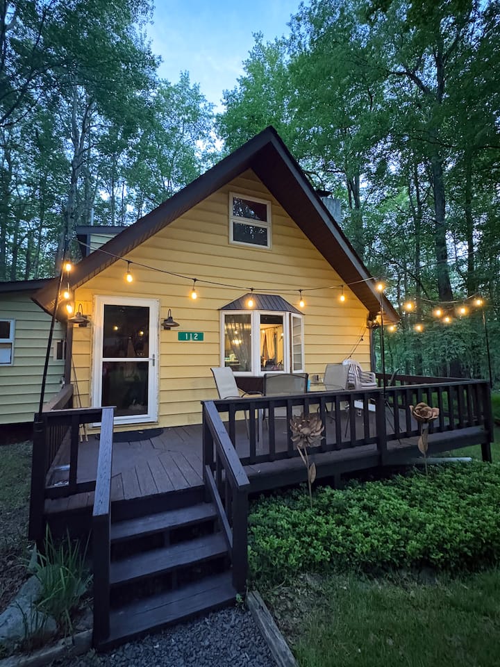 Cozy Chalet By The Lake! Close To The Ski Slopes! - Arrowhead Lake, PA