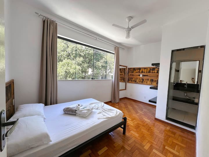 Flat Encantador E Espaçoso No Centro De Caratinga - Caratinga