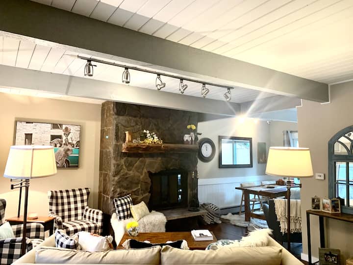 Charming Vail Ski Chalet - Vail, CO