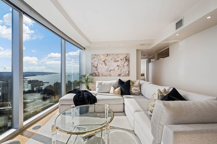 Breathtaking Skyhigh Luxury 2br W/king 2parking&ac - North Vancouver