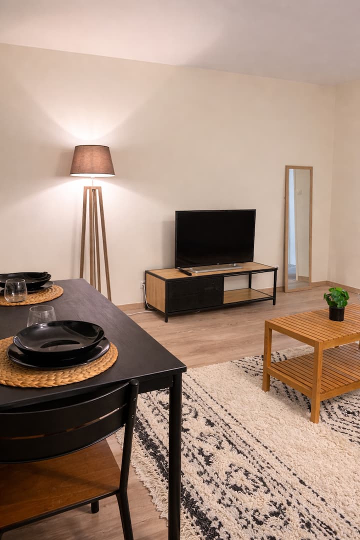 Studio Spacieux à 6 Min De Genève+parking Privé - Geneva Cointrin Airport (GVA)