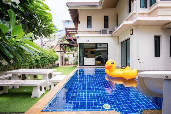 Amazing Natcha , เพิ่มเด็กได้ 3 คน,5 ห้องนอน - Pattaya