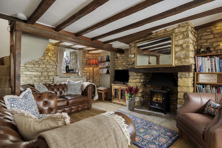 Cotswold Holiday Home - Lavender Cottage, Bourton - Stow-on-the-Wold