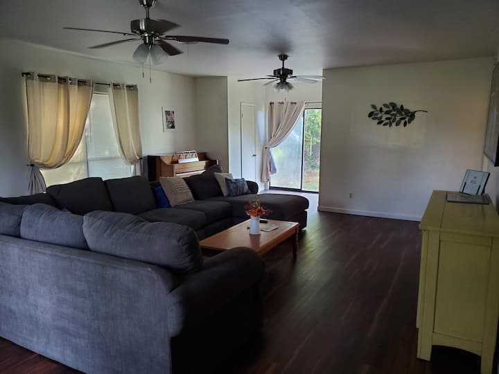 Sheppard Bungalow- 6 Min To Main Gate - Wichita Falls, TX