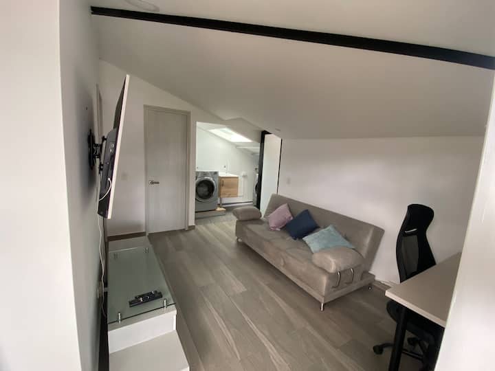 Hermoso Apartamento, Vistas 360, Cerca Al Poblado - Medellín