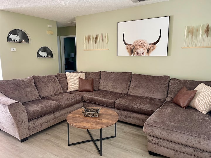 Mid-term Rental: 5mins Away From 2 Major Hospitals - Modesto, CA