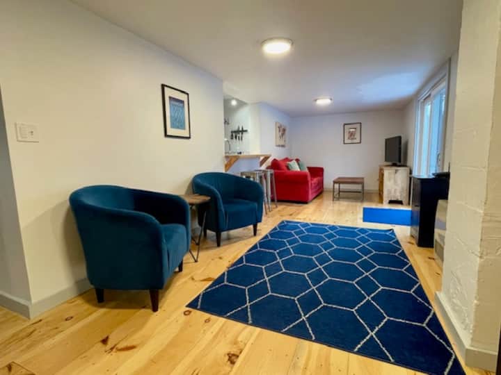 Waterbury Stowe Modern 3 Bedroom Bungalow - Waterbury Village Historic District