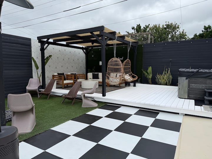 Luxury Sd Retreat • Pool • Hot Tub • Ev Charger - San Diego, CA