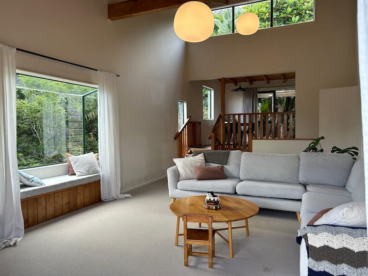 Palm Beach Home - Family Friendly - Waiheke Island