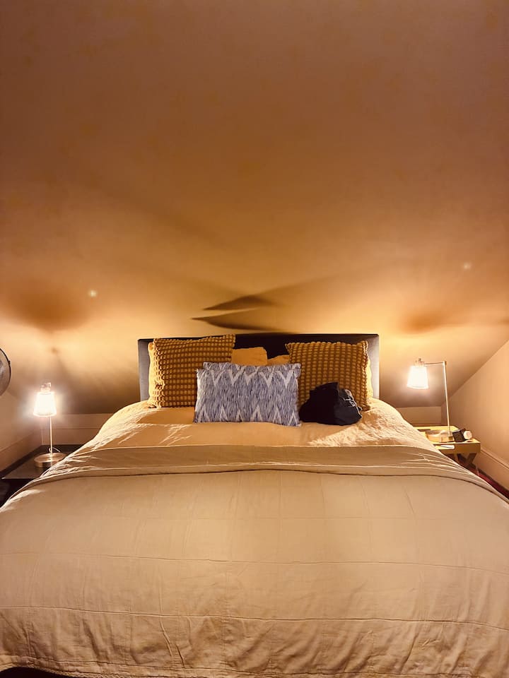 Room Six @Bohotel Macclesfield Cheshire - Macclesfield, UK