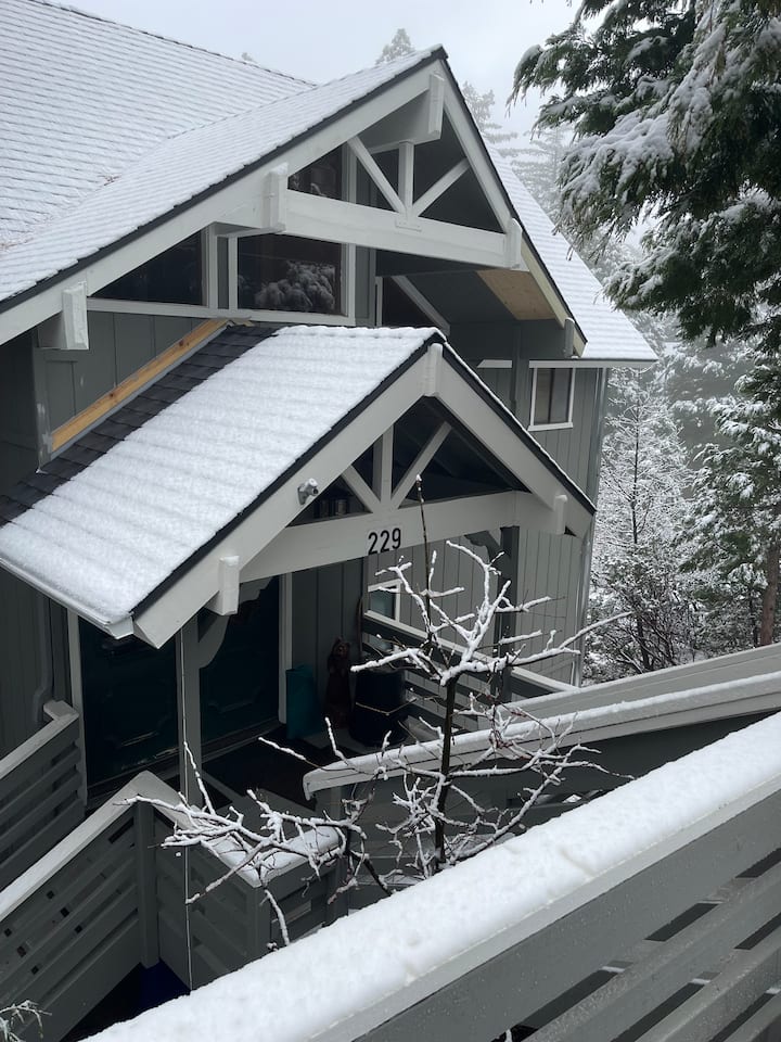 Pine Oaks Cabin - Lake Arrowhead, CA