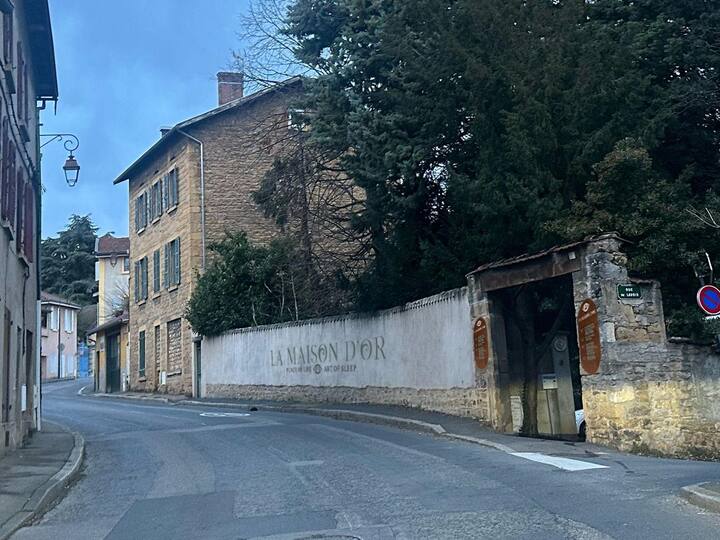 La Maison D'or - Logement Entier Proche De Lyon - Neuville-sur-Saône