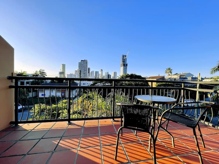 Boutique Sunny Unit By The Beach– Longterm Special - Broadbeach