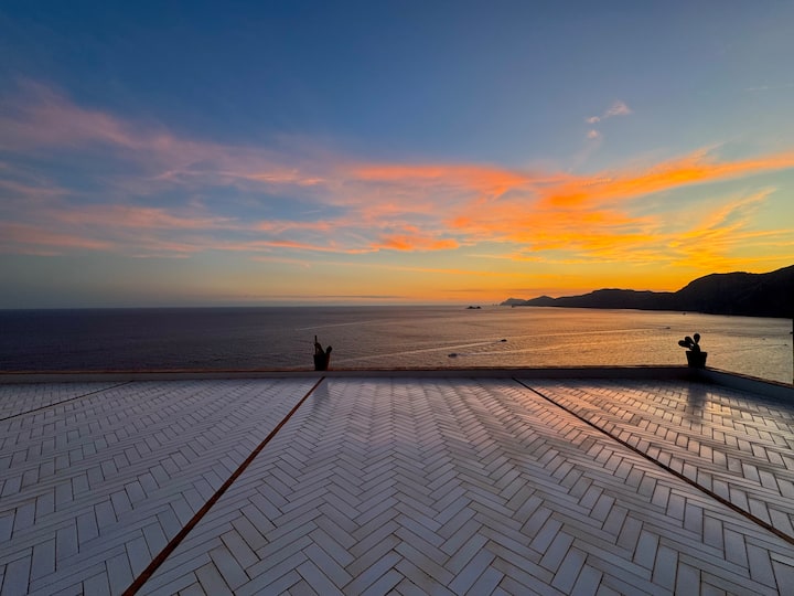 Villa Capri - A Breathtaking View - Praiano