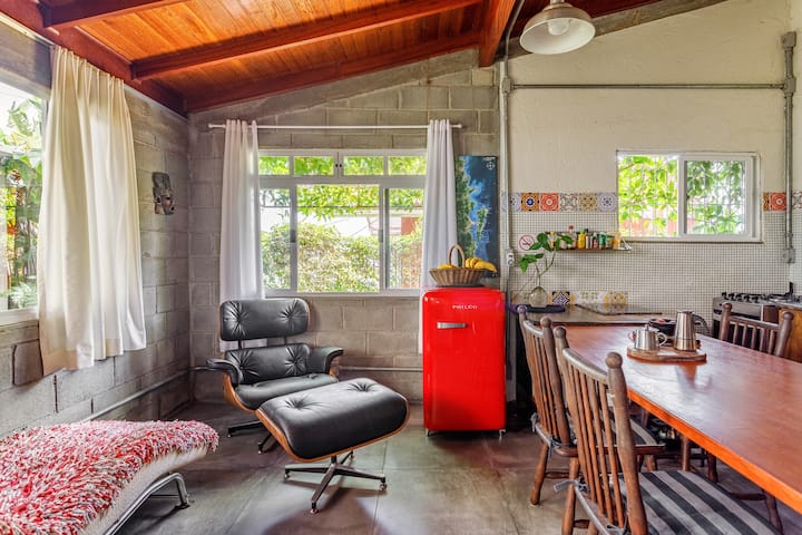 Casa Amarela Próxima Ao Centro De Florianópolis - Florianópolis