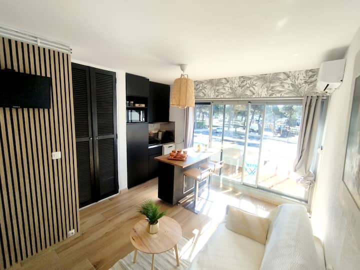 Studio Climatisé à 50 M De La Plage - Port Camargue