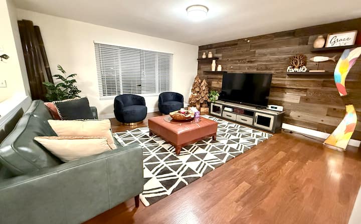 Boutique Home Near Monterey, Carmel Str25-00020 - Marina, CA