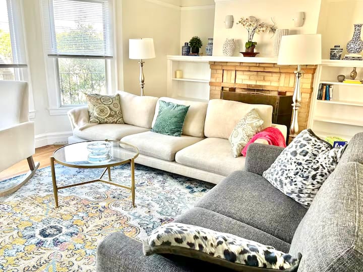 Scenic Marina Escape, 2-car Park, Top Neighborhood - San Francisco, CA