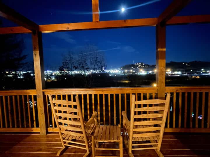 Jaggers Sunrise Splash - Pigeon Forge, TN