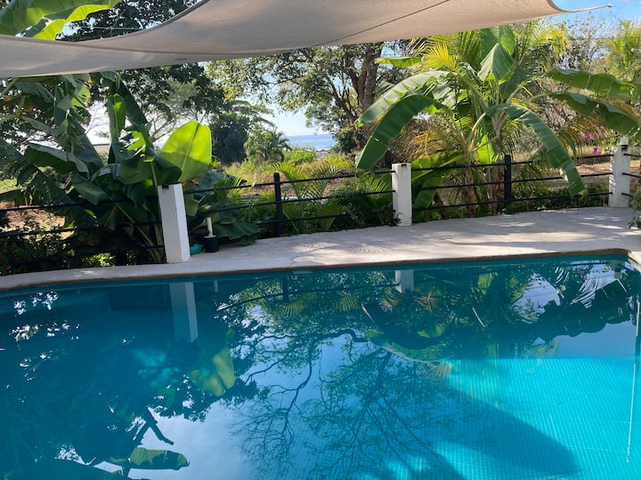 Momo’s Beach House!!! - El Salvador