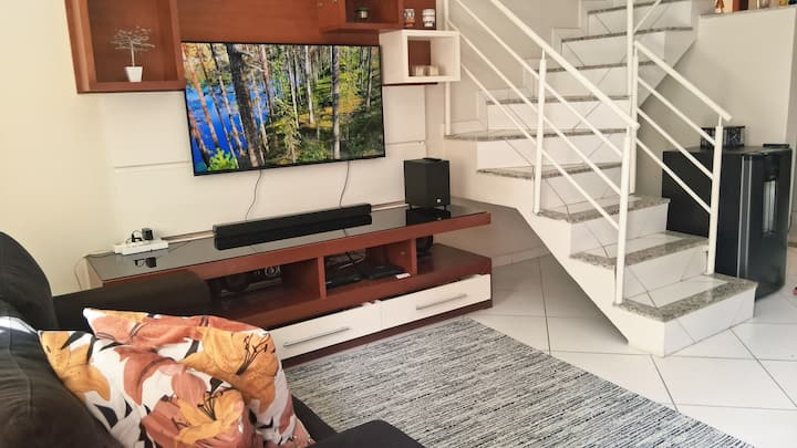 Casa Agradável Em Condomínio No Vale Do Ermitão. - Penedo