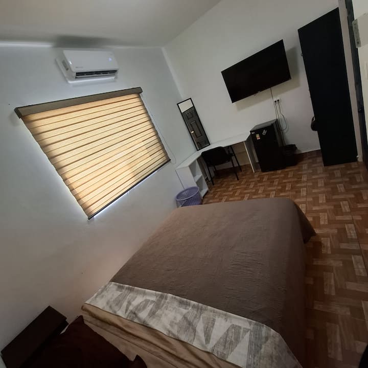 Habitación A 3 Minutos De Paseo La Fe - Guadalupe, Mexico