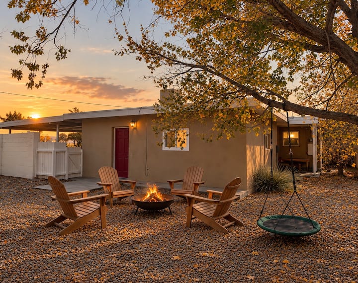 Casa Sol | 1br + Large Fenced Yard Near Airport - Albuquerque, NM