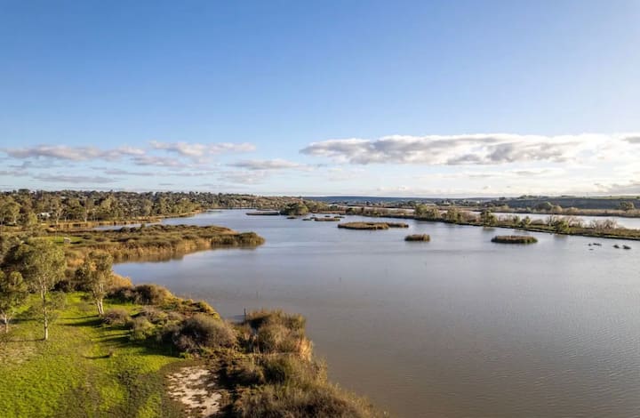 Avoca Dell Luxe Retreat - Family Fun - Murray Bridge