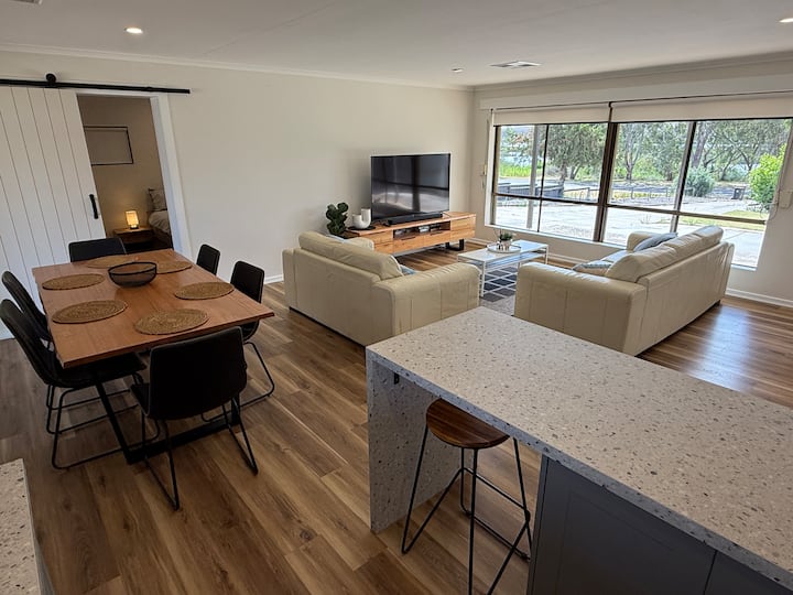 Avoca Dell Luxe Retreat - Family Fun - Murray Bridge