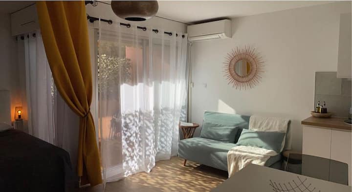 Centre-ville Studio Climatisé Avec Parking Privé - Saint-Tropez
