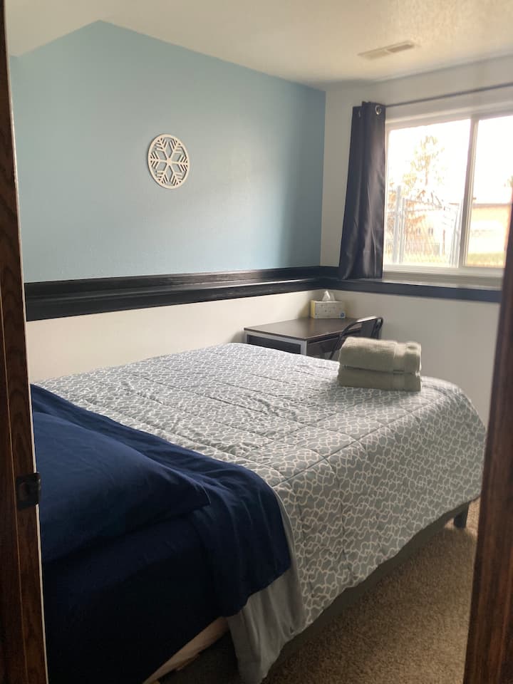 'Winterroom' Furnished Bedroom 3of3, Rapid City Sd - South Dakota