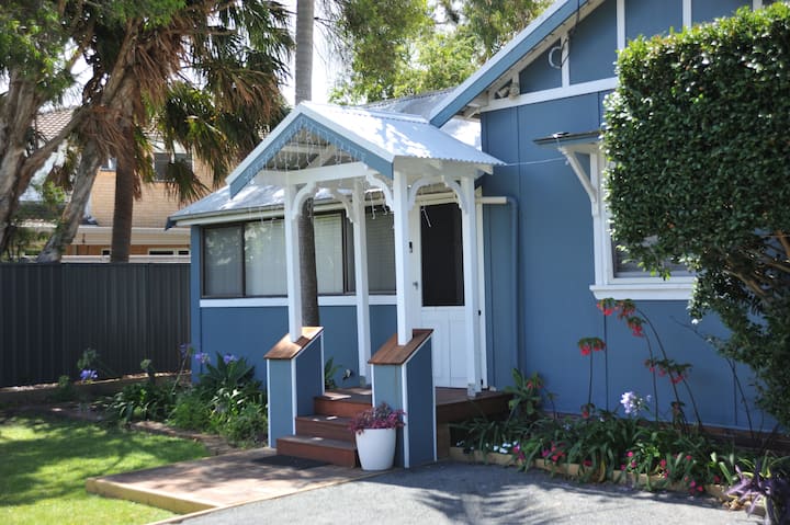 Thalassa Cottage, East Corrimal Beach Wollongong - Wollongong