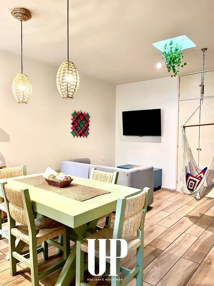 Una Habitación Propia, Centro Capuchinas. - Morelia