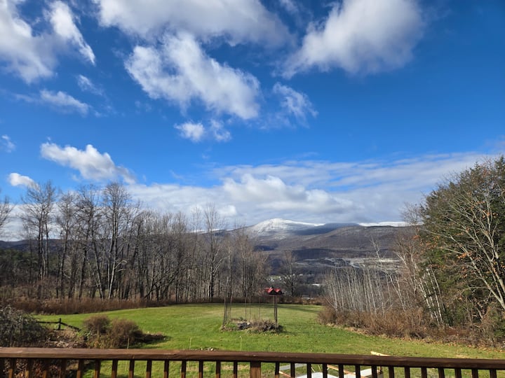 Mount Greylock View Retreat,3 Bedroom,2 1/2 Bath. - North Adams