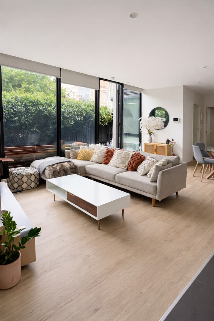 Sunlit 2br Richmond |Gym, Sauna & Secure Parking - Melbourne
