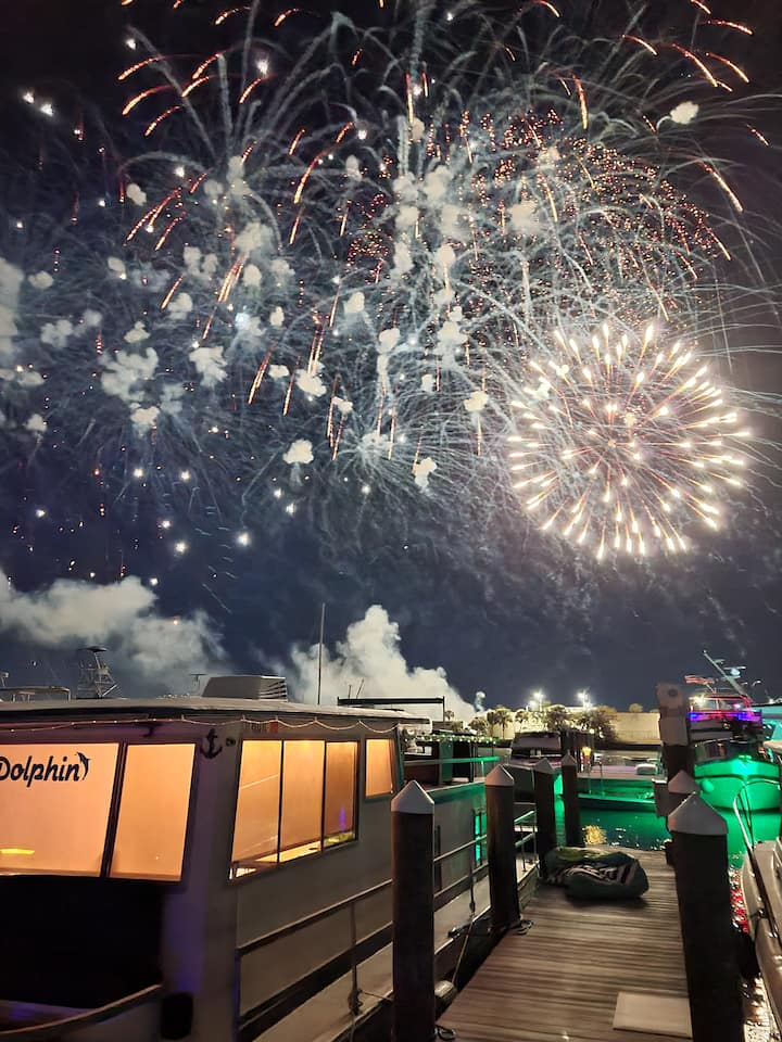 In The Water, Extras Included, Close To Everything - Florida