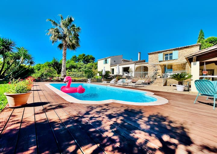 Superbe Domaine Avec Piscine Et Salle De Jeux… - Gard