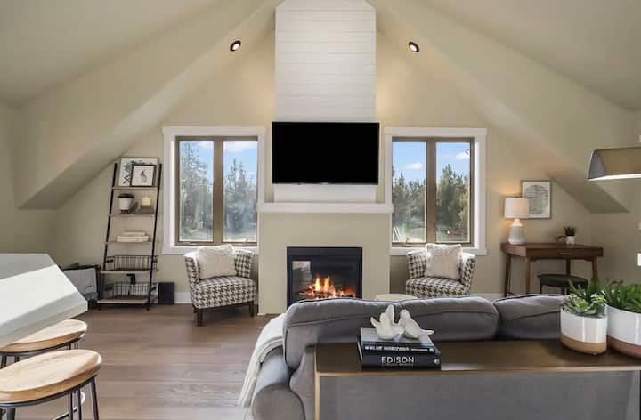 Urban Cottage At Old Deschutes - Bend, OR