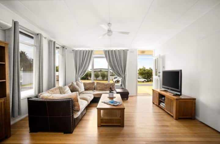 Pet Friendly Beach Home - Casa Bianca Bellarine - Drysdale
